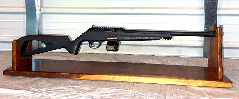 Winchester Wildcat .22LR Semi Automatic Rifle w/ Clip - Sherwood Auctions