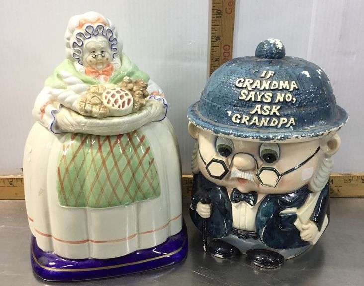 2 Cookie Jars - Sherwood Auctions
