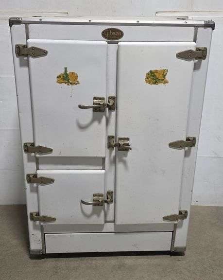 Weekly Online Auction (Blue): Vintage Gibson Ice Box, Milk Bottles ...