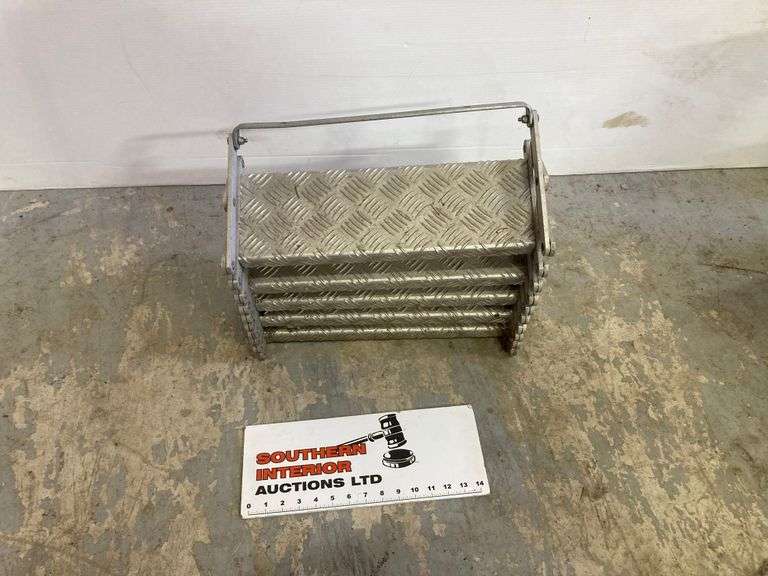 Expandable Aluminium Steps - Southern Interior Auctions