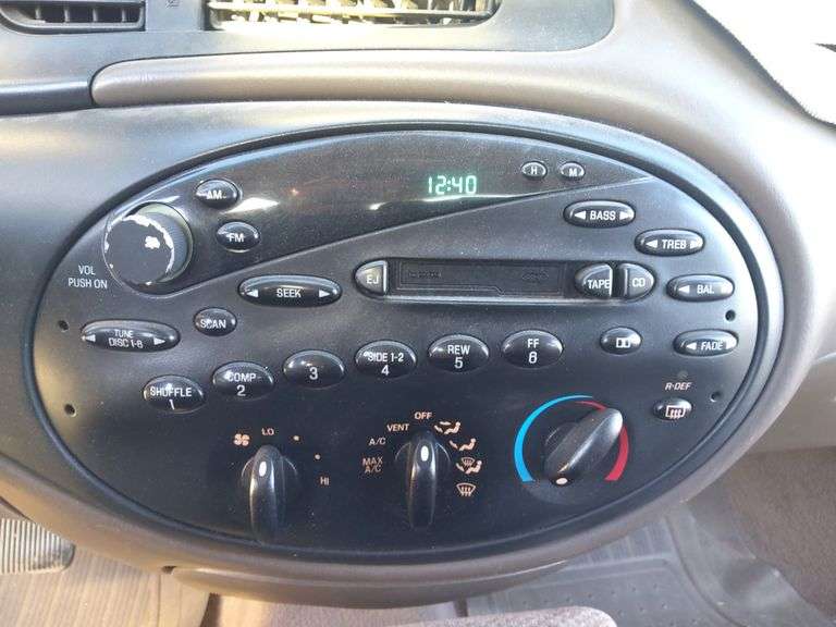 1998 Ford Taurus - Sierra Auction Management Inc