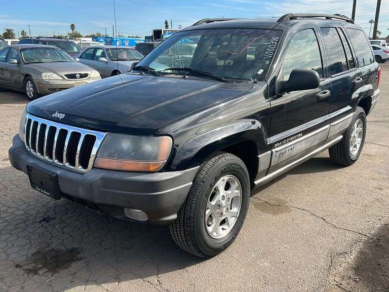 2000 Jeep Grand Cherokee Laredo - Sierra Auction Management Inc