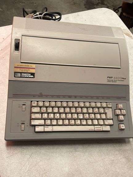 PWP 4400Plus Personal Word Processor Office System - Sierra Auction ...