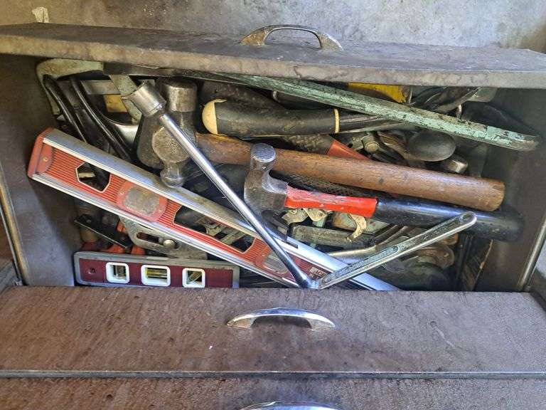 Dayton Rolling Metal Tool Box with Vise and Wood Top - Sierra Auction ...