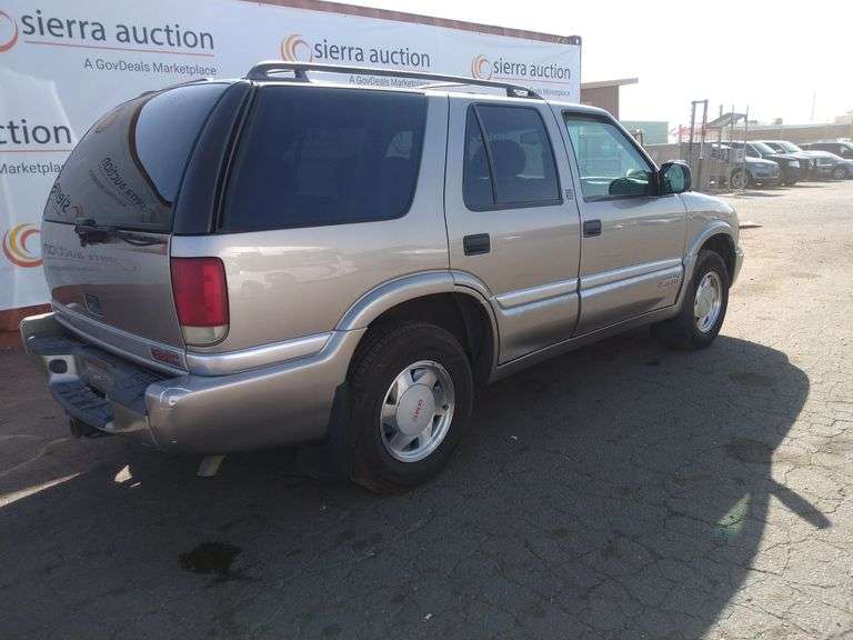 2000 GMC Jimmy - Sierra Auction Management Inc