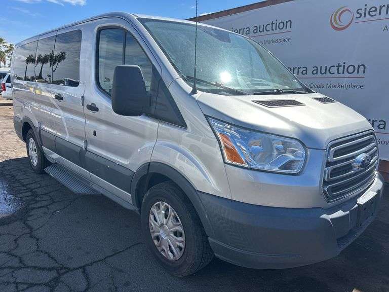 2018 Ford Transit 150 Wagon Low Roof XL 60/40 Pass. 130-In. WB ...