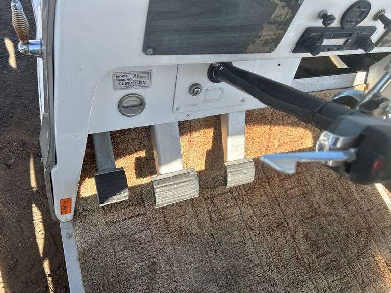 Royal Ride 11E Golf Cart - Sierra Auction Management Inc