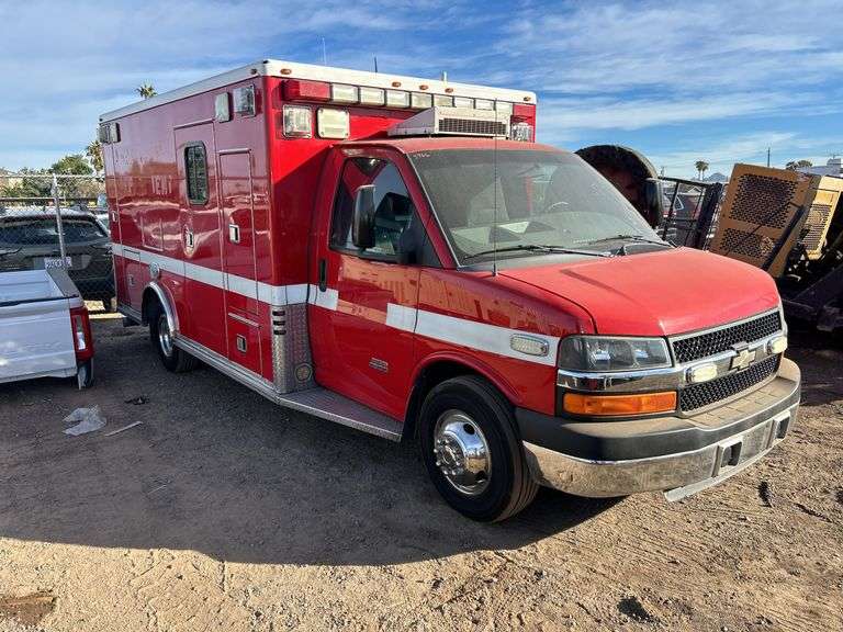 2011 Chevrolet Express 4500 Work Van Ambulance - Sierra Auction ...