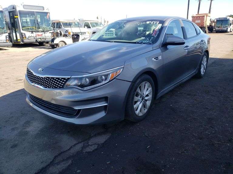 2016 Kia Optima EX - Sierra Auction Management Inc