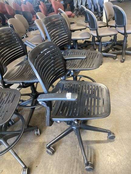 (6) Steelcase 487 Cachet Swivel-Base Work Chairs - Sierra Auction ...