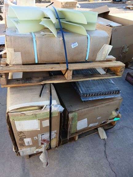 Pallet of Various Bus Parts - Sierra Auction Management Inc
