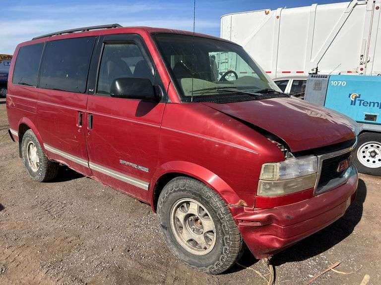 1998 GMC Safari Van - Sierra Auction Management Inc