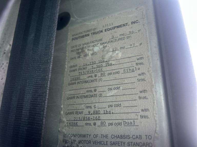 1998 Chevrolet W4S042 Box Truck - Sierra Auction Management Inc