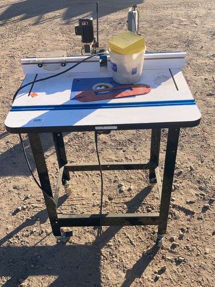 Plunge router table. - Sierra Auction Management Inc