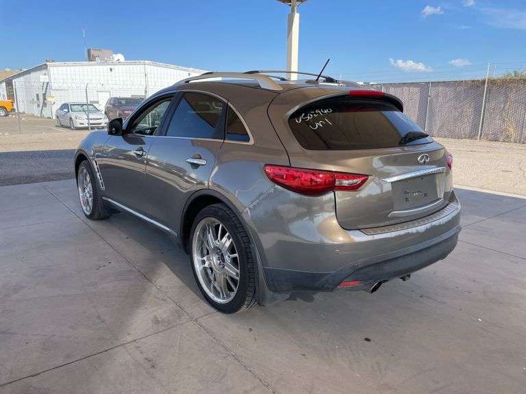 2012 Infiniti FX35 - Sierra Auction Management Inc