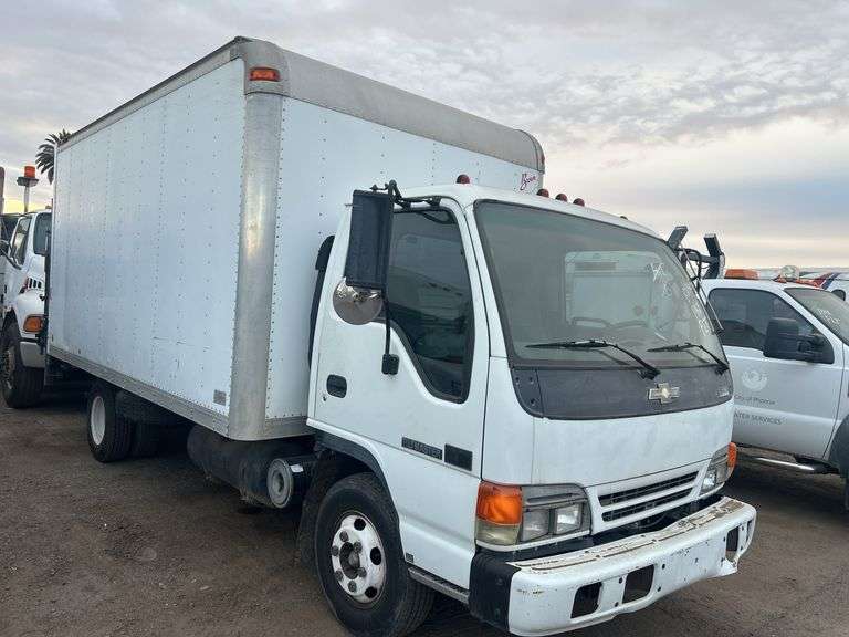1998 Chevrolet W4S042 Box Truck - Sierra Auction Management Inc