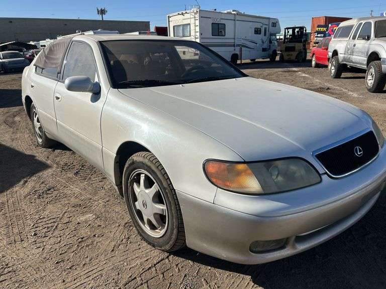 1996 Lexus GS 300 - Sierra Auction Management Inc