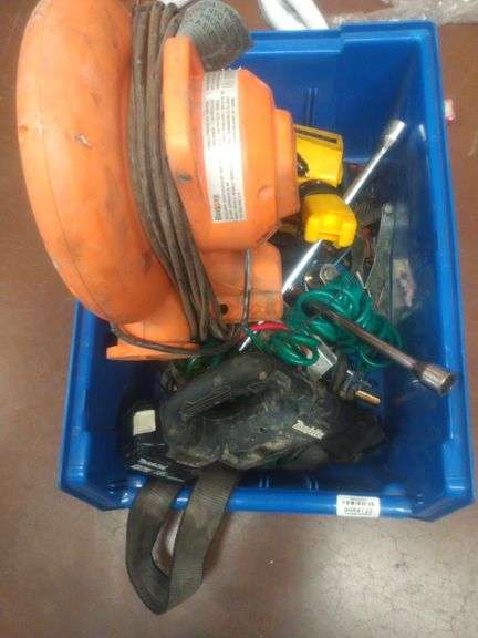 Tote With Assorted Tools (Tote Not Included) - Sierra Auction ...