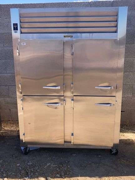 Traulsen stainless four door refrigerator. - Sierra Auction Management Inc
