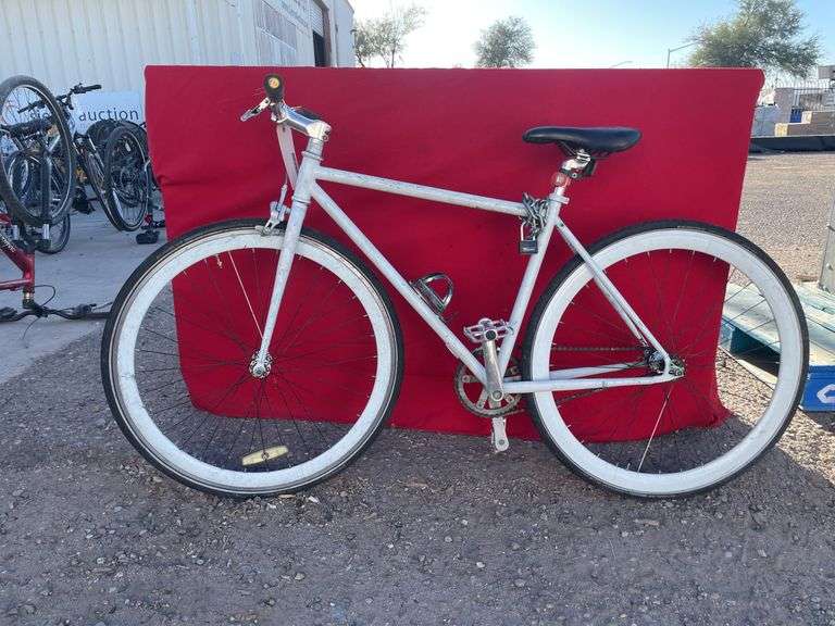 White Bicycle - Sierra Auction Management Inc