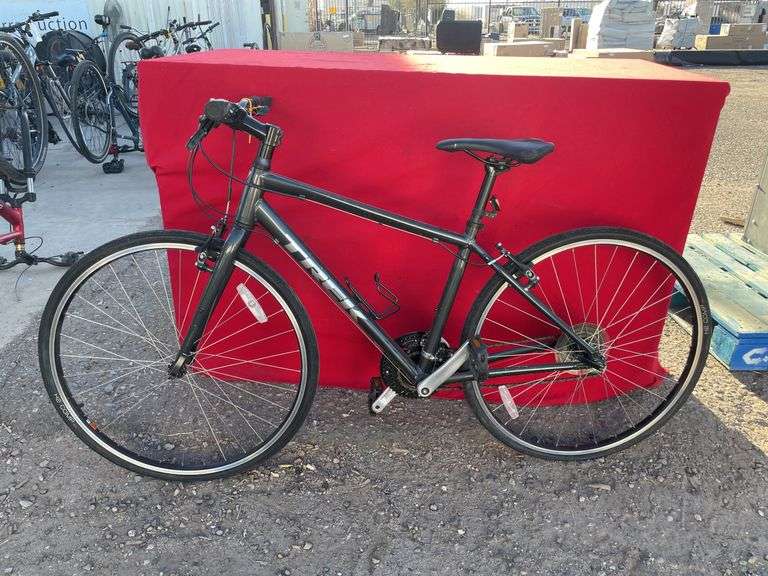 Trek FX1 Bicycle - Sierra Auction Management Inc