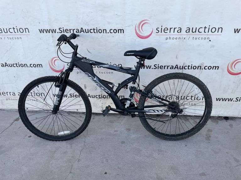 (1 Qty) Hyper Bicycle - Sierra Auction Management Inc