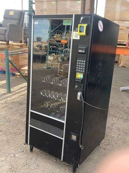 AP 113 Snack Machine with reader. - Sierra Auction Management Inc