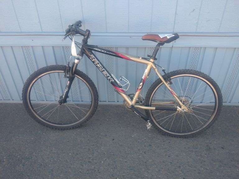 Trek 4500 Alpha Mountain Bike With Brown Faux leather Seat - Sierra ...