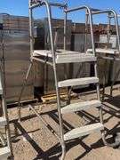 (5) Mobile lifeguard observation stands. - Sierra Auction Management Inc