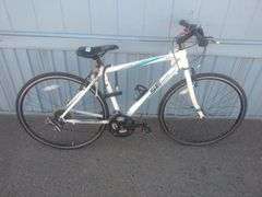 SE Racing Monterey White Bicycle - Sierra Auction Management Inc