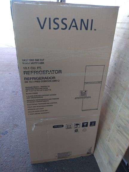 Vissani Top Freezer Refrigerator In Black - Sierra Auction Management Inc