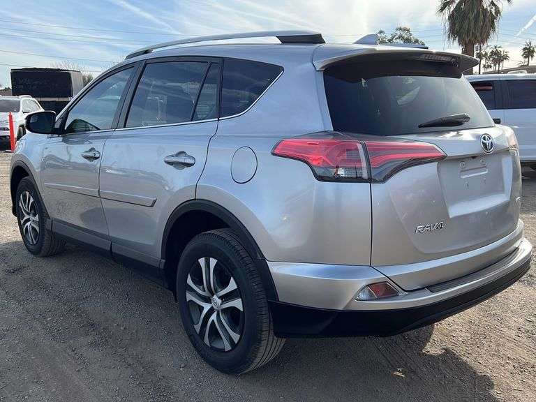 2016 Toyota RAV4 LE - Sierra Auction Management Inc