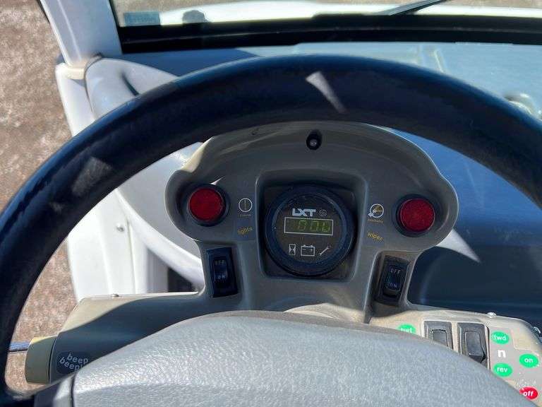 2000 GEM E825 - Sierra Auction Management Inc