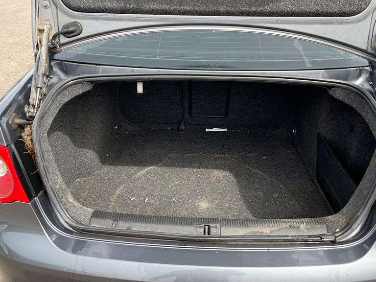 2005 Volkswagen New Jetta - Sierra Auction Management Inc