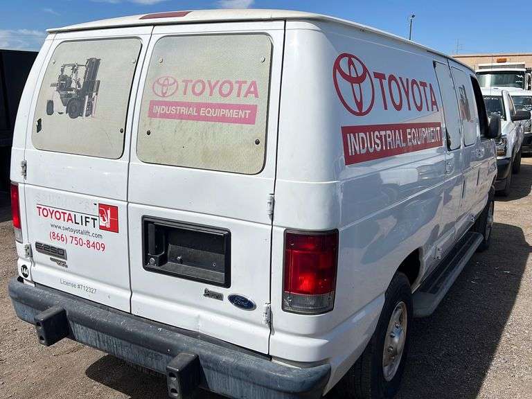 2013 Ford E250 Vans Econoline Cargo Van - Sierra Auction Management Inc