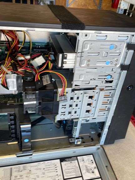 (1 Qty) IBM Smart Cube Core Xeon - Sierra Auction Management Inc
