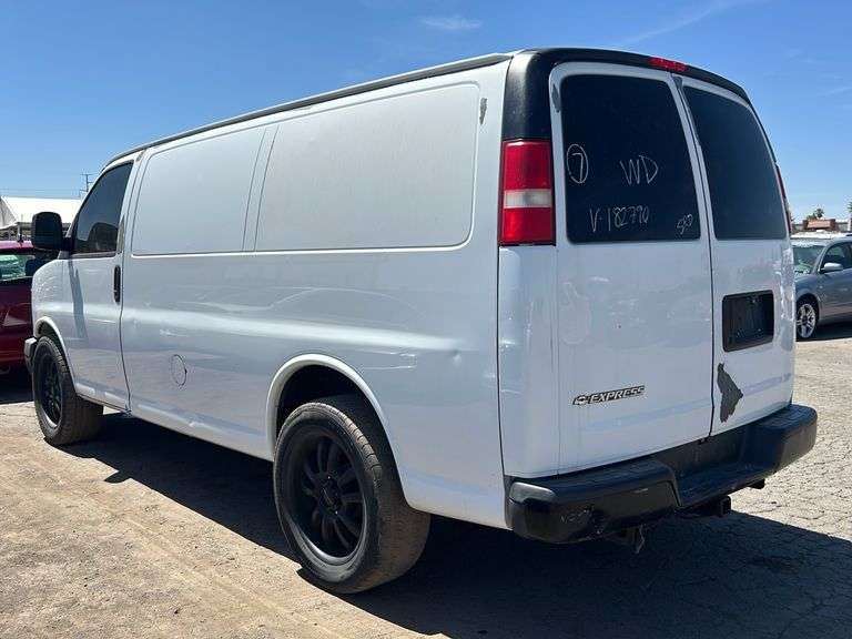 2010 Chevrolet Express 1500 - Sierra Auction Management Inc