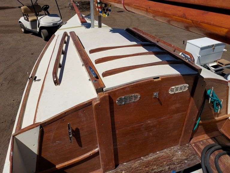 2020 Sparrow Homemade Sailboat Gaff Rig - Sierra Auction Management Inc