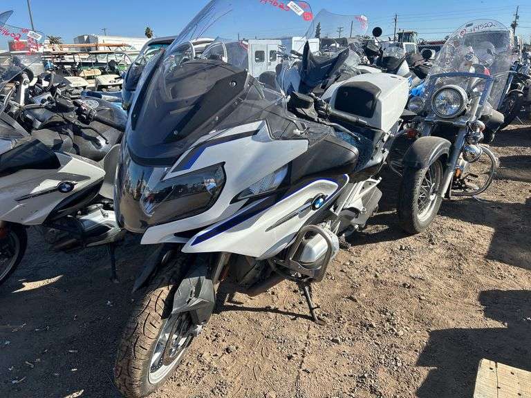 2016 BMW R1200RT - Sierra Auction Management Inc