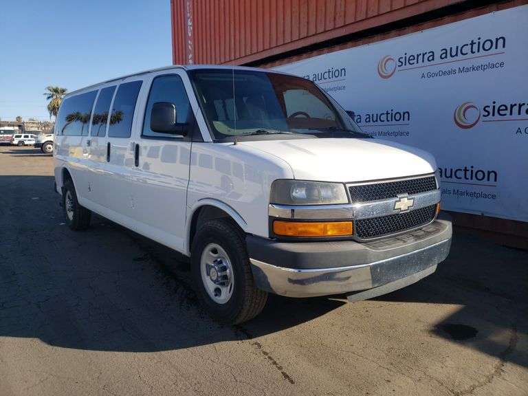 2013 Chevrolet Express 3500 Passenger Van - Sierra Auction Management Inc