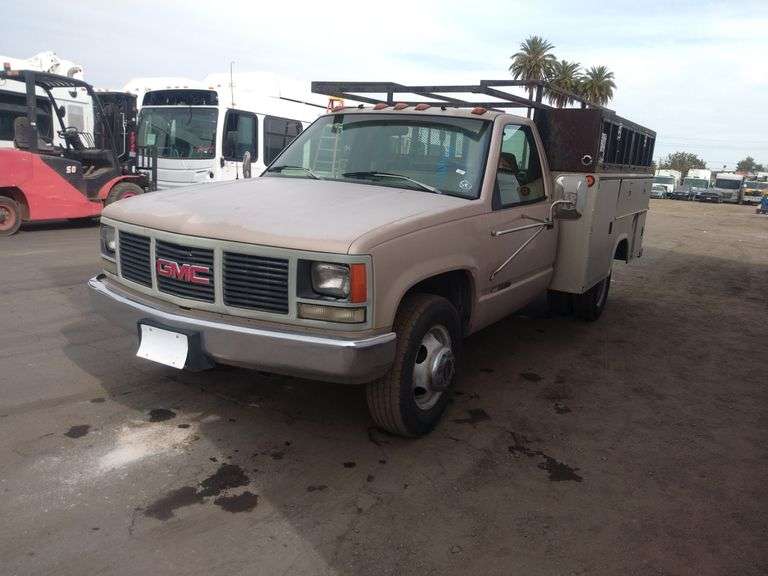 1993 GMC C3500 Sierra Work Truck - Sierra Auction Management Inc