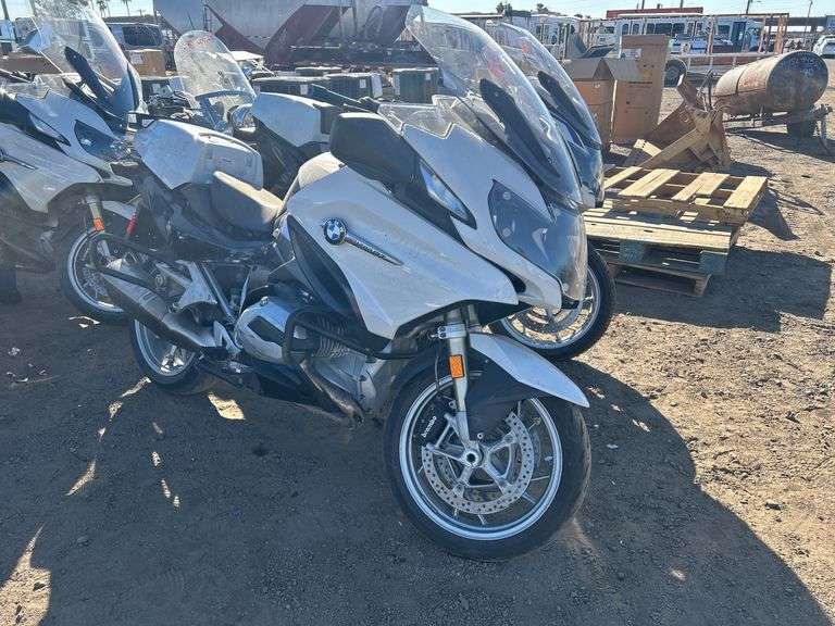 2016 BMW R1200RT - Sierra Auction Management Inc