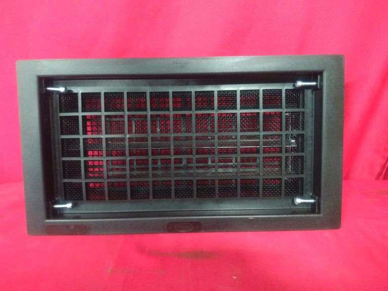 Box With two pieces Master Flow Foundation Vent - Sierra Auction ...