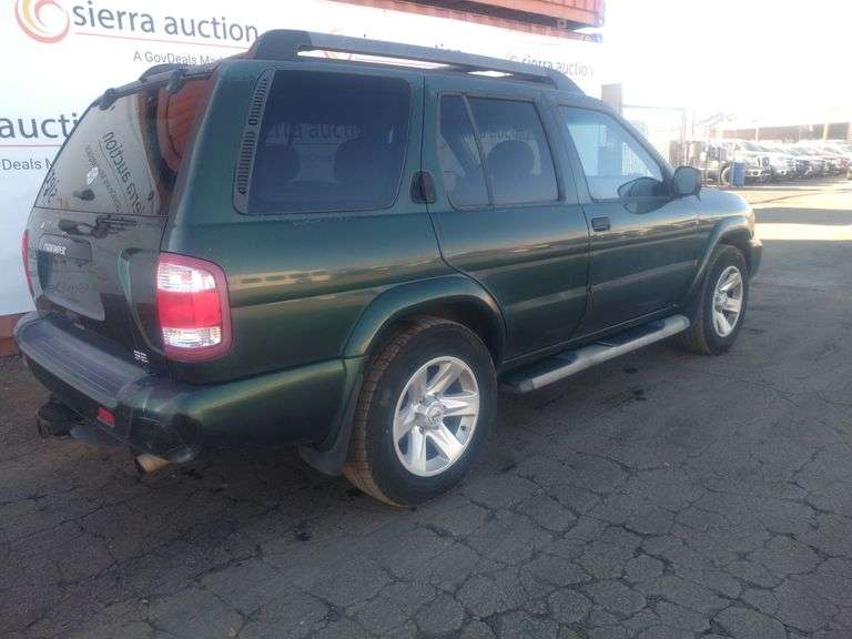 2002 Nissan Pathfinder - Sierra Auction Management Inc