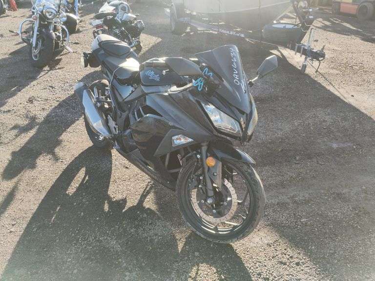 2014 Kawasaki Ninja EX300 Motorcycle - Sierra Auction Management Inc