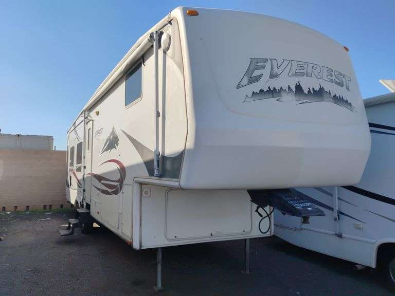 2006 Keystone Everest Travel Trailer - Sierra Auction Management Inc