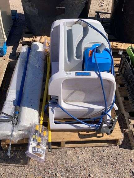 Ecolab cleaning cart, assorted light fixtures and lightbulb changing ...