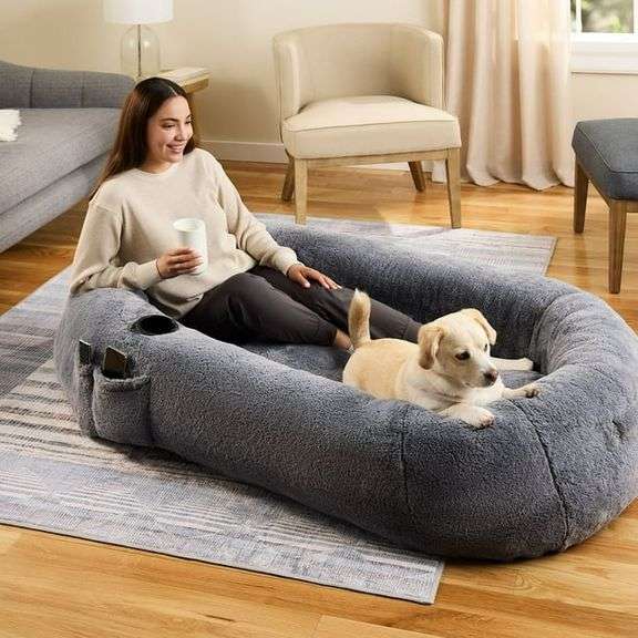 Snuggle cubbler Adult Pet Bed 68 x 38 x 12 in - Sierra Auction ...