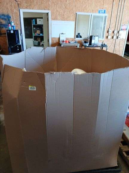 Gaylord Box of Amazon Returns - Sierra Auction Management Inc