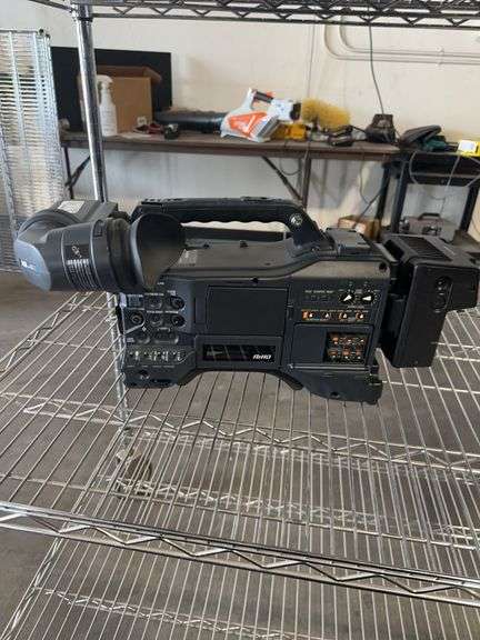 Panasonic AG-HPX370 P2 HD Camcorder - Sierra Auction Management Inc